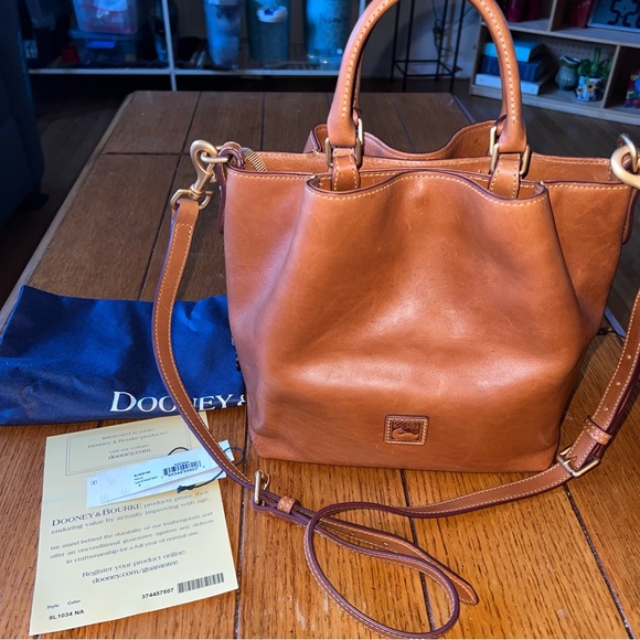 Dooney & Bourke | Bags | Dooney Bourke Florentine Small Barlow In ...